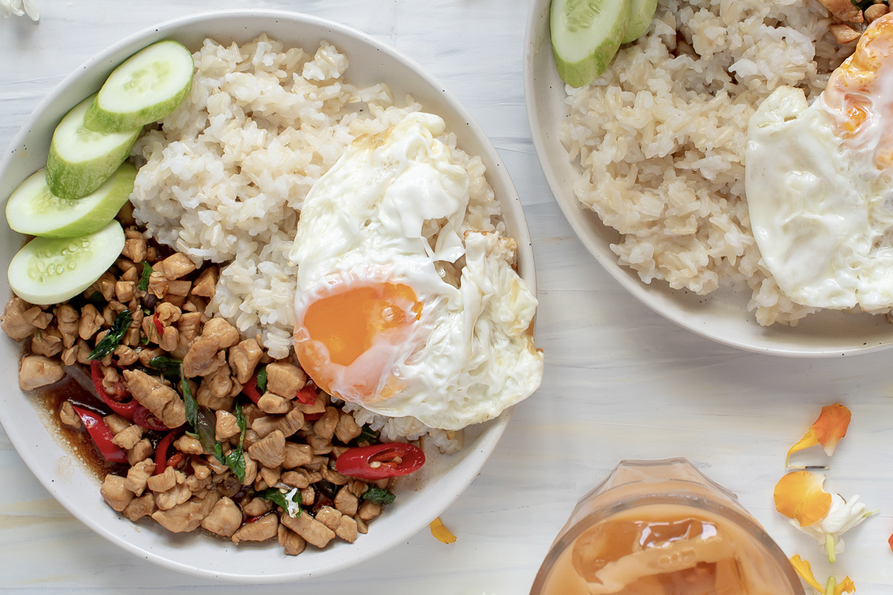 Salteado tailandés con albahaca sagrada - Blog de ColandCol